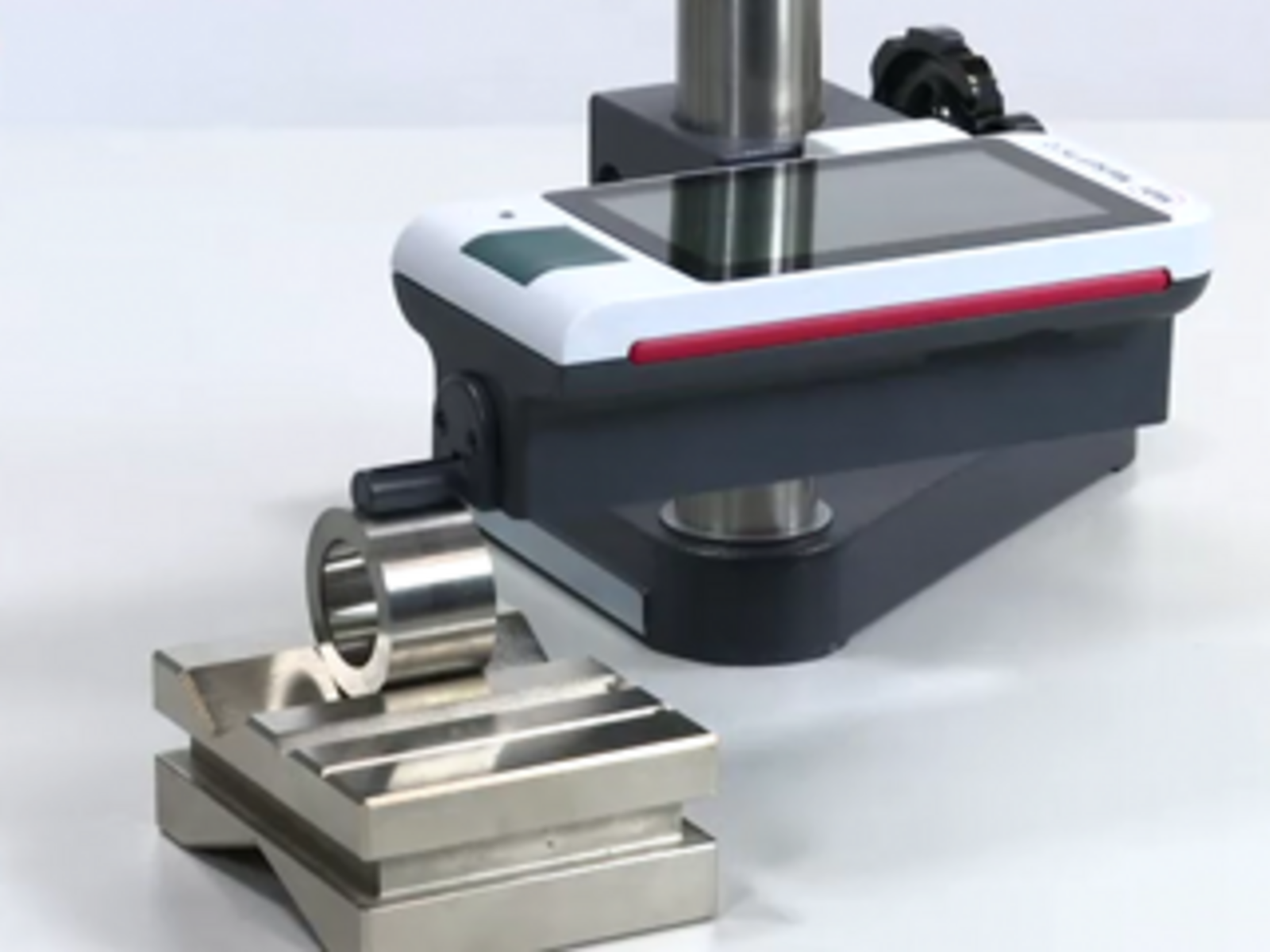 실제 영상: 휴대용 거칠기 측정기